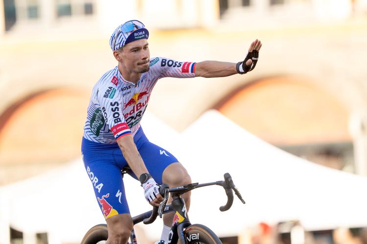 Stemnings­skiftet var så markant, at Primoz Roglic selv kommenterede det