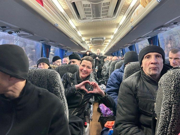 Der er en ubehagelig bismag til glæden i bussen