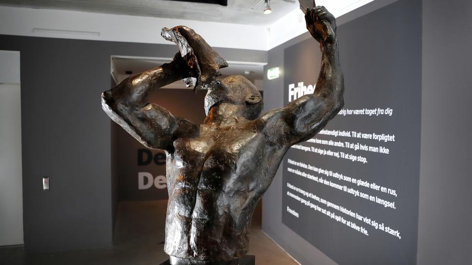 Kulturministeren sætter en stopper for statue-forvirring: Hjemløs slave ...