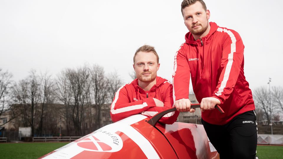Efter den første tur i bobslæden var Simon Darville så rystet, at han ...