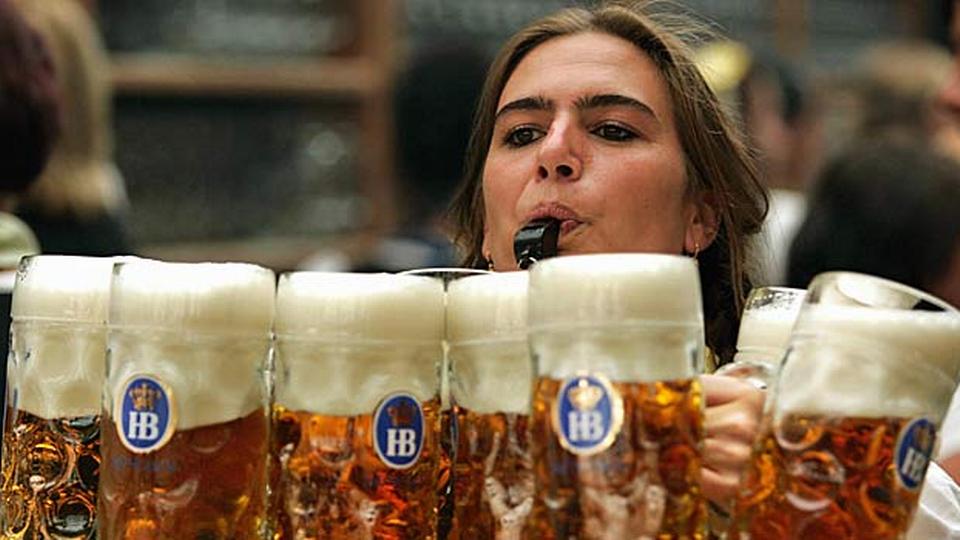 Oktoberfest: Øl, hestekræfter og Michelin-mad - politiken.dk