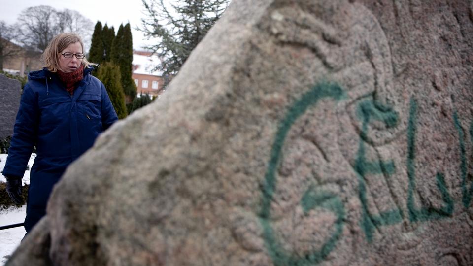 Jellingestenen er næsten sig selv igen - politiken.dk