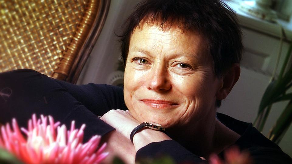 Lisbet Dahls stemme svigter til Cirkusrevyen - politiken.dk